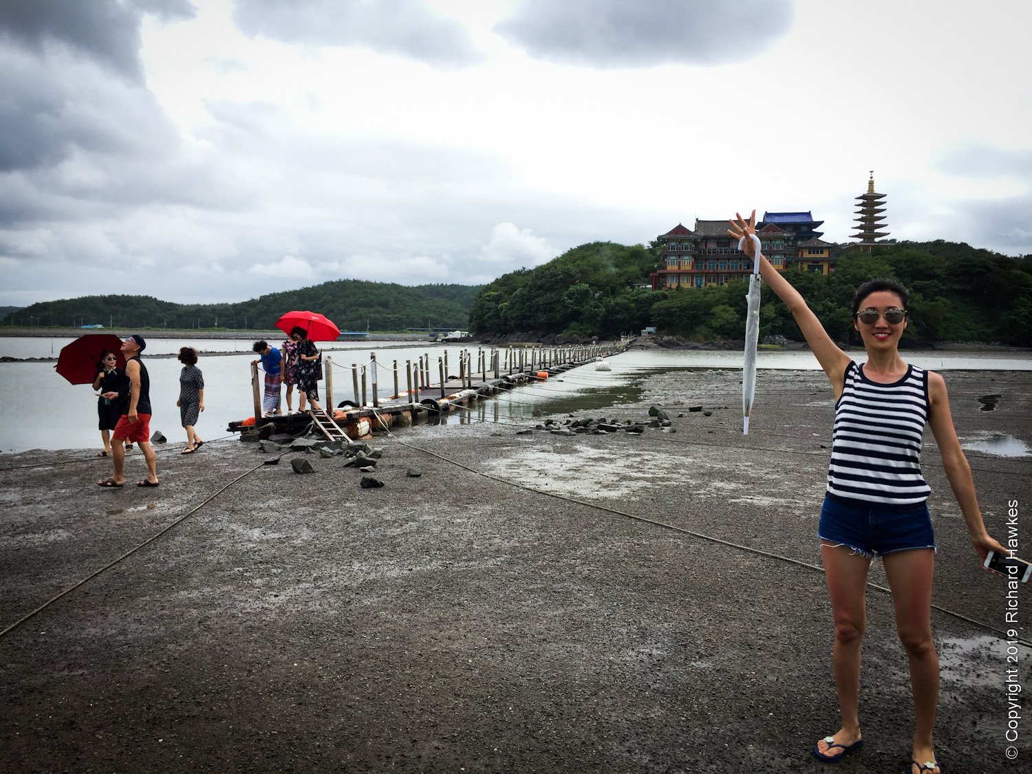 Sambong Beach, Anmyeonam temple Anmyeondo 안면도 Korea - Roamad