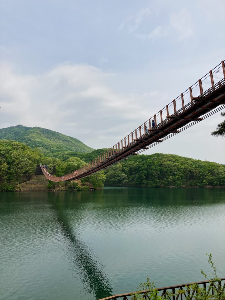 Majang lake, bridge 마장호수 출렁다리 - Roamad