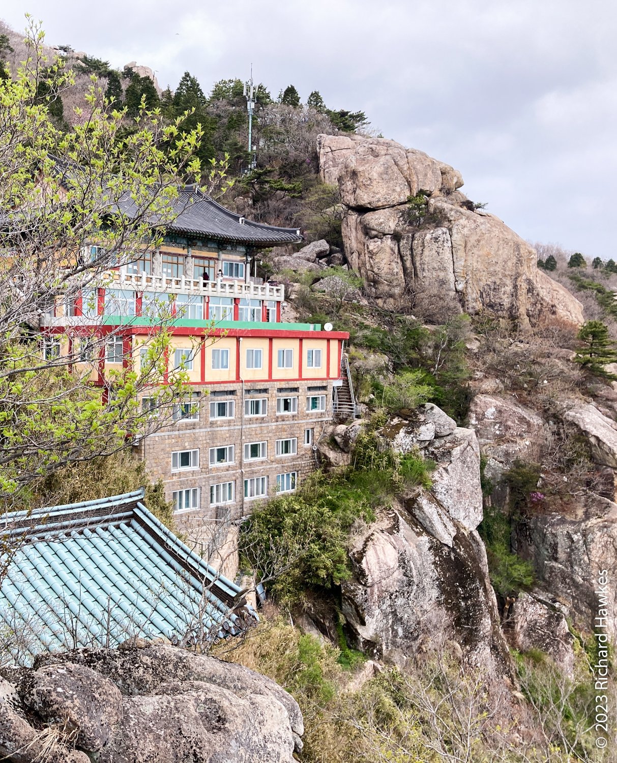 Hiking Geumsan Mountain to the impressive Boriam Temple, Namhae-do - Roamad